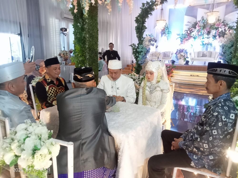 Budi Setiawan Figur Inspiratif yang Menjadi Saksi Nikah Echa & Dinar ...